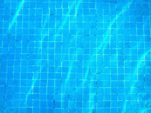 Free pool water Powerpoint template and Google Slides theme